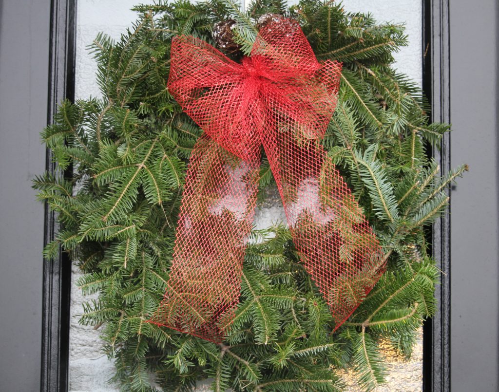 Classic Christmas Wreath - Homemaking Jewels